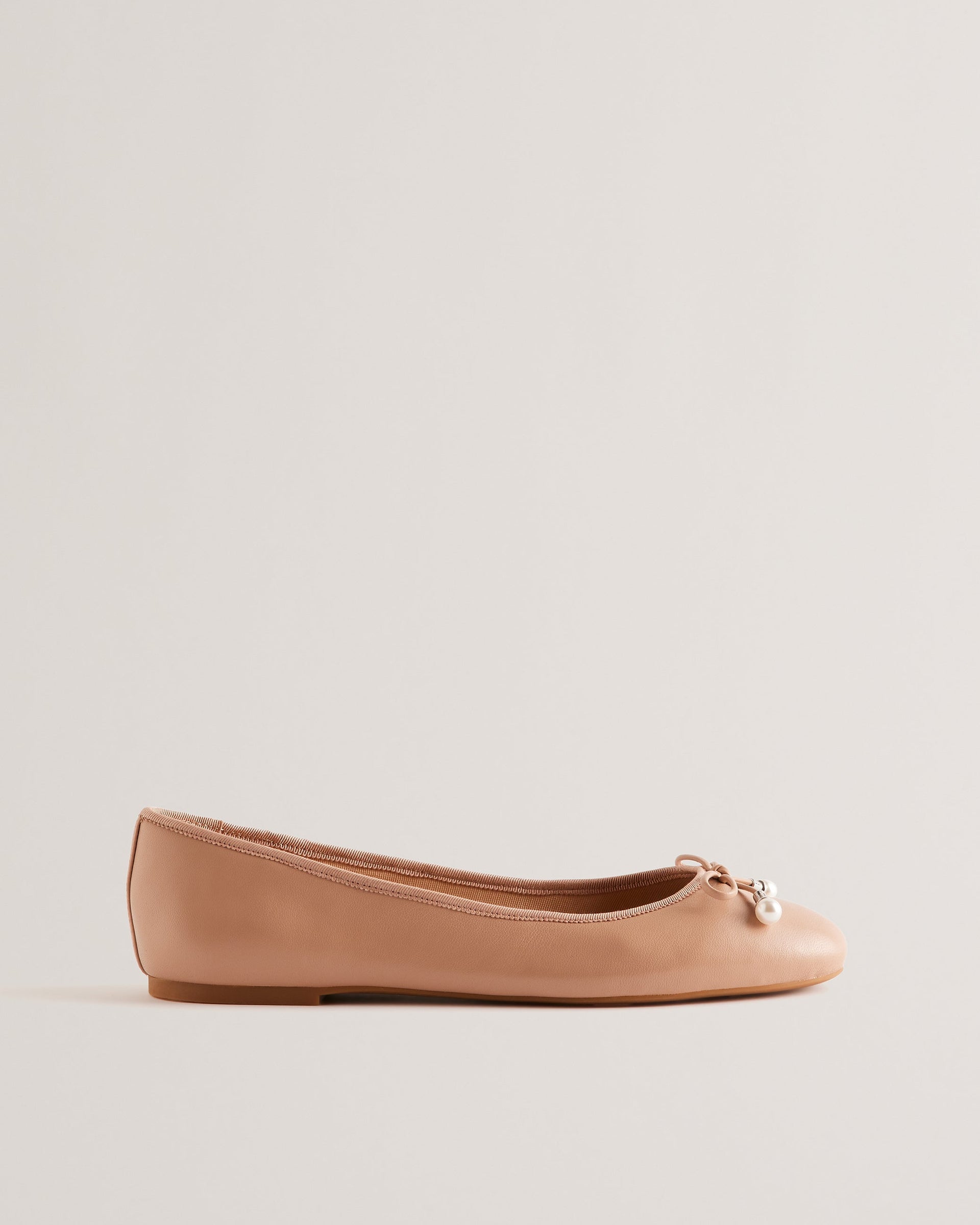 Ted Baker Qatar | Effortless British Fashion – Free Delivery