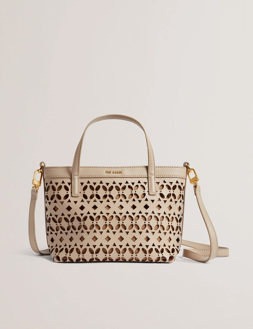 Ted Baker Qatar | Effortless British Fashion – Free Delivery